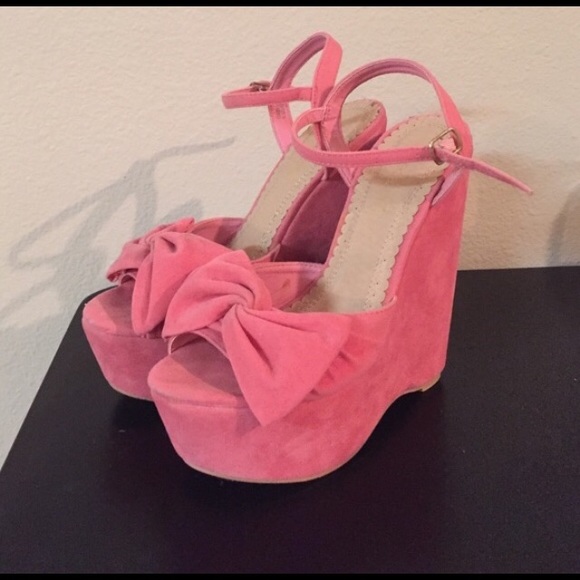 Shoes | Pink Velvet Platform Wedge Shoes Size 8 | Poshmark
